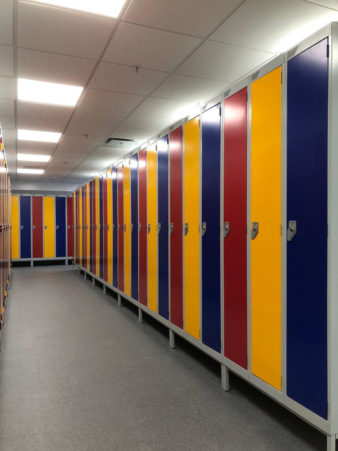 McCormick, Haddenham Staff Lockers & Benches - Helmsman