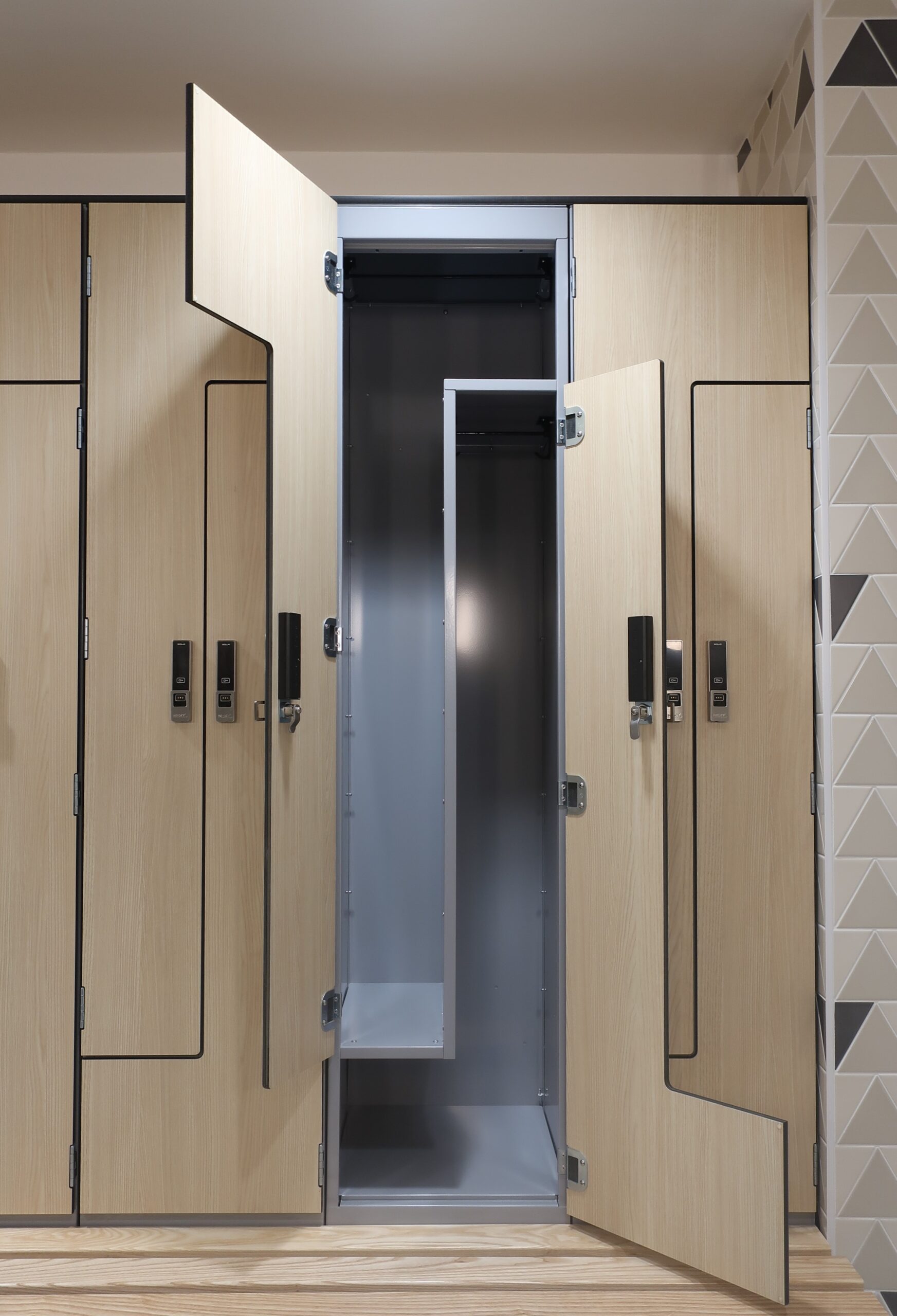 Benefits of Helmsman Z Lockers - Helmsman