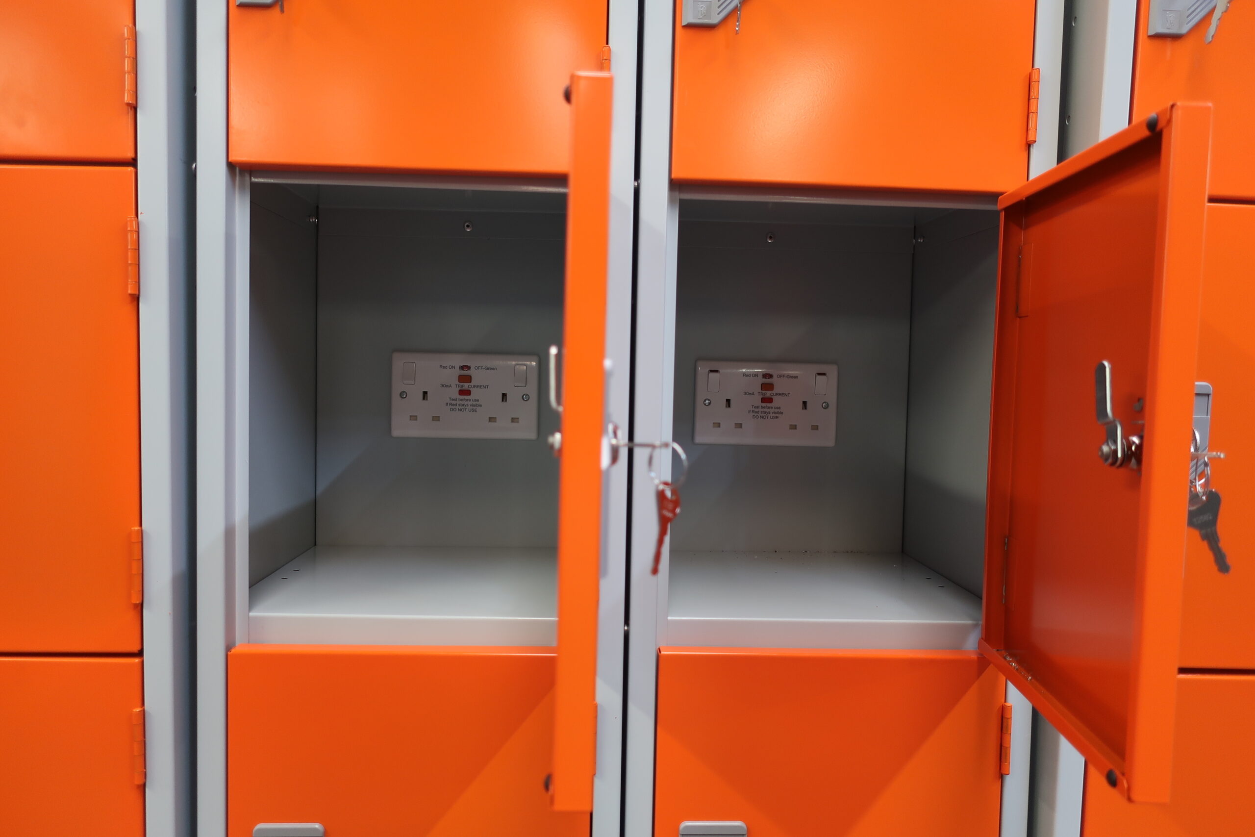 The Relevance of Smart Lockers for Schools - Helmsman