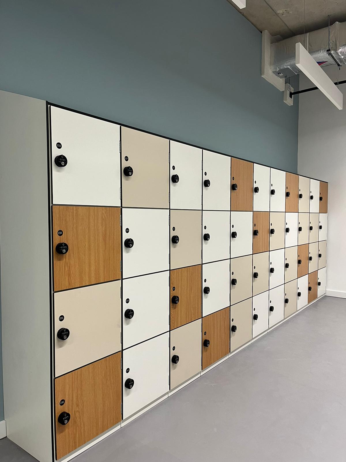 Heavy Duty Lockers at Barnfield College - Helmsman