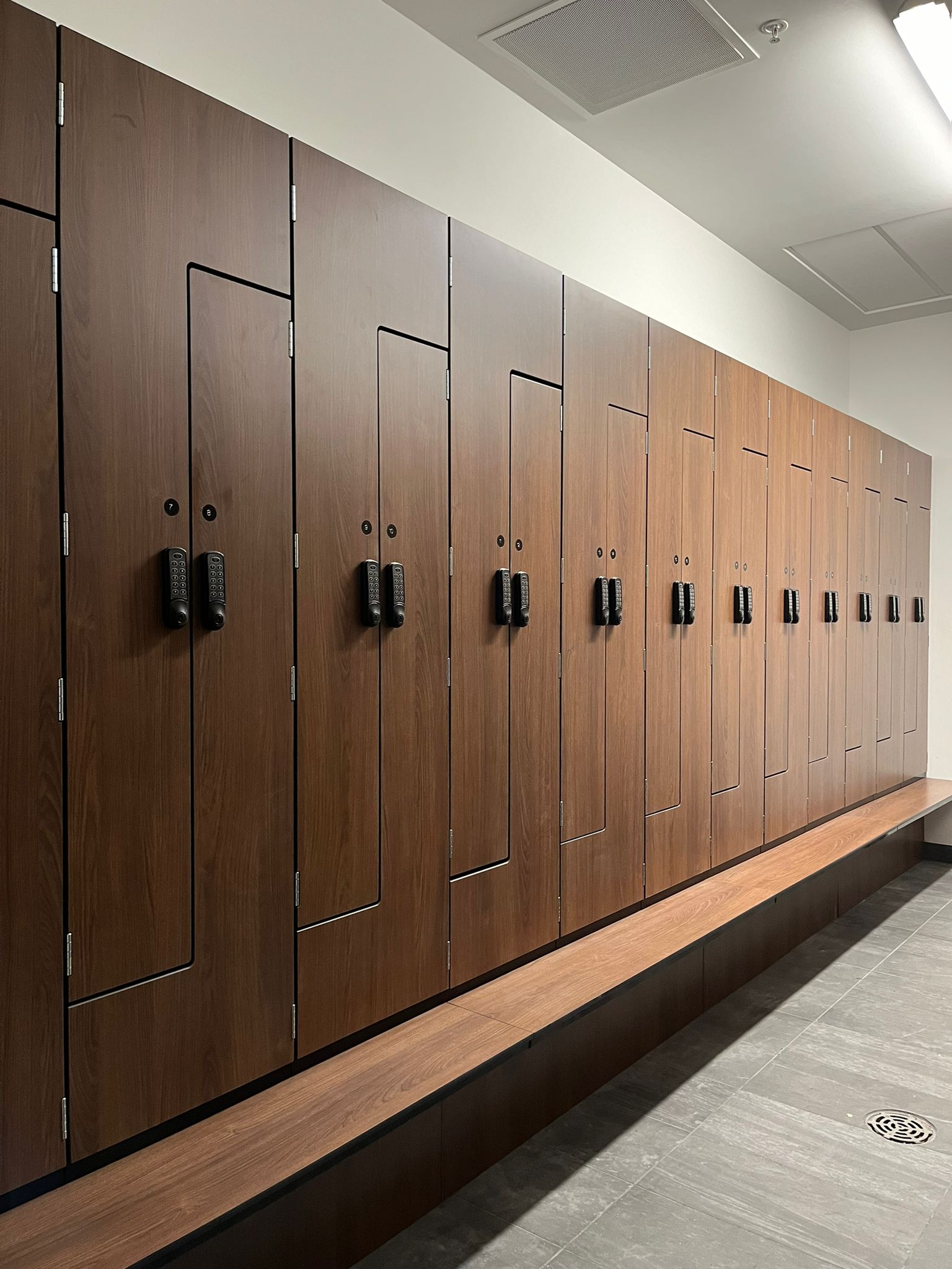 Z Shaped lockers: Innovative Design or Just a Trend? - Helmsman
